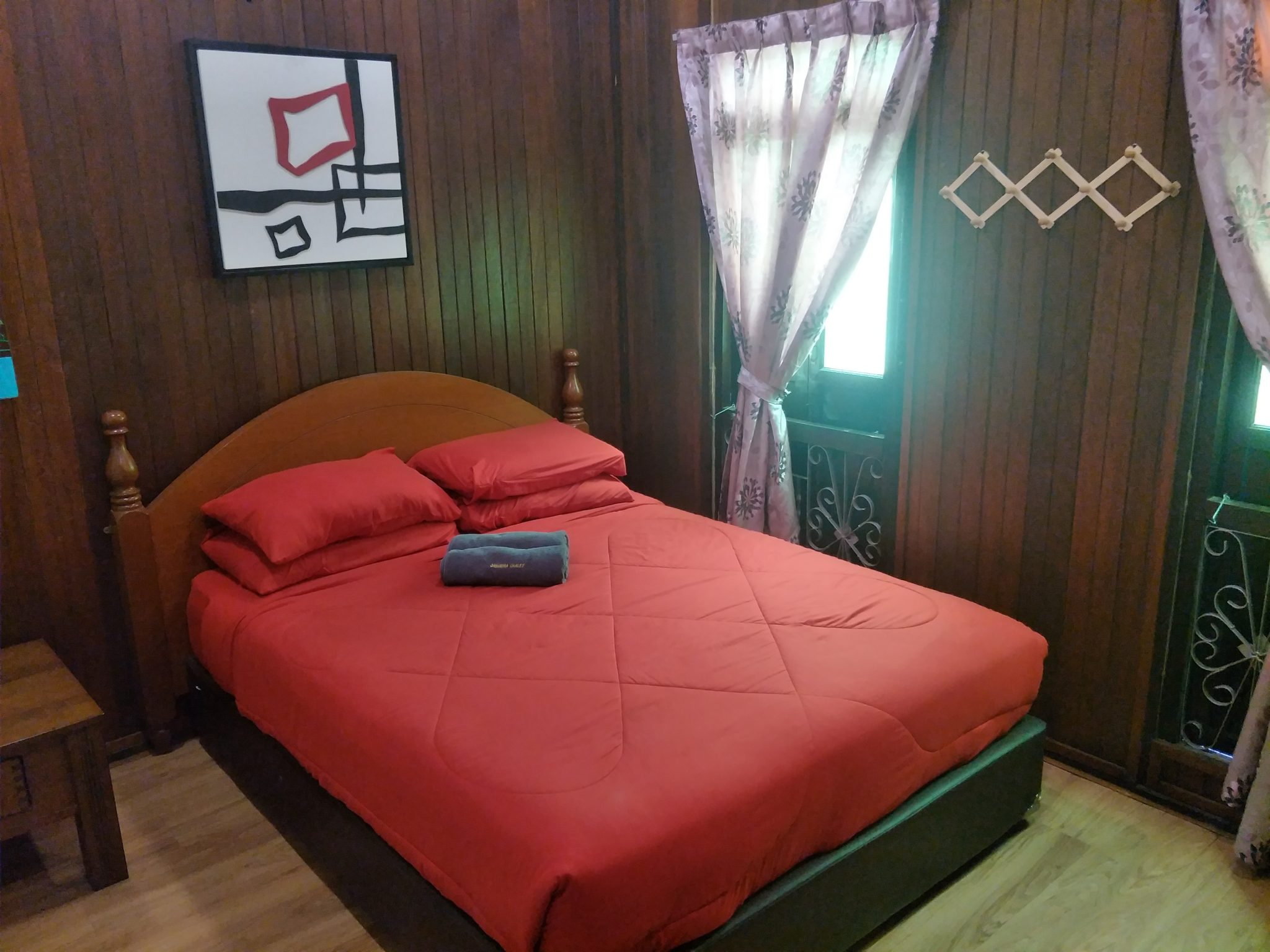 Chalet Kayu – Puteri Qashrina